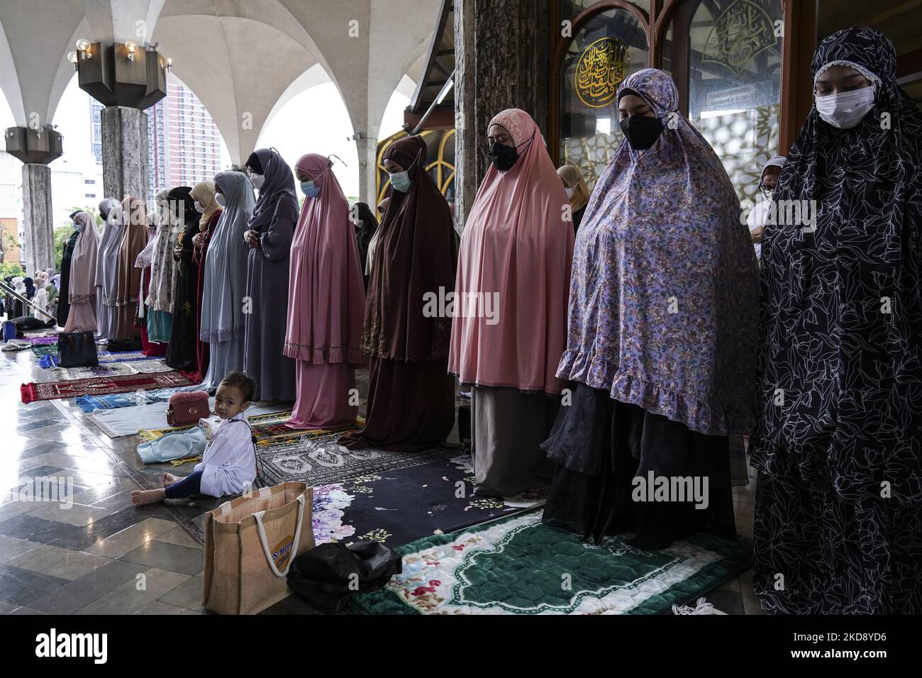 Thai islamic center hi-res stock photography and images - Alamy