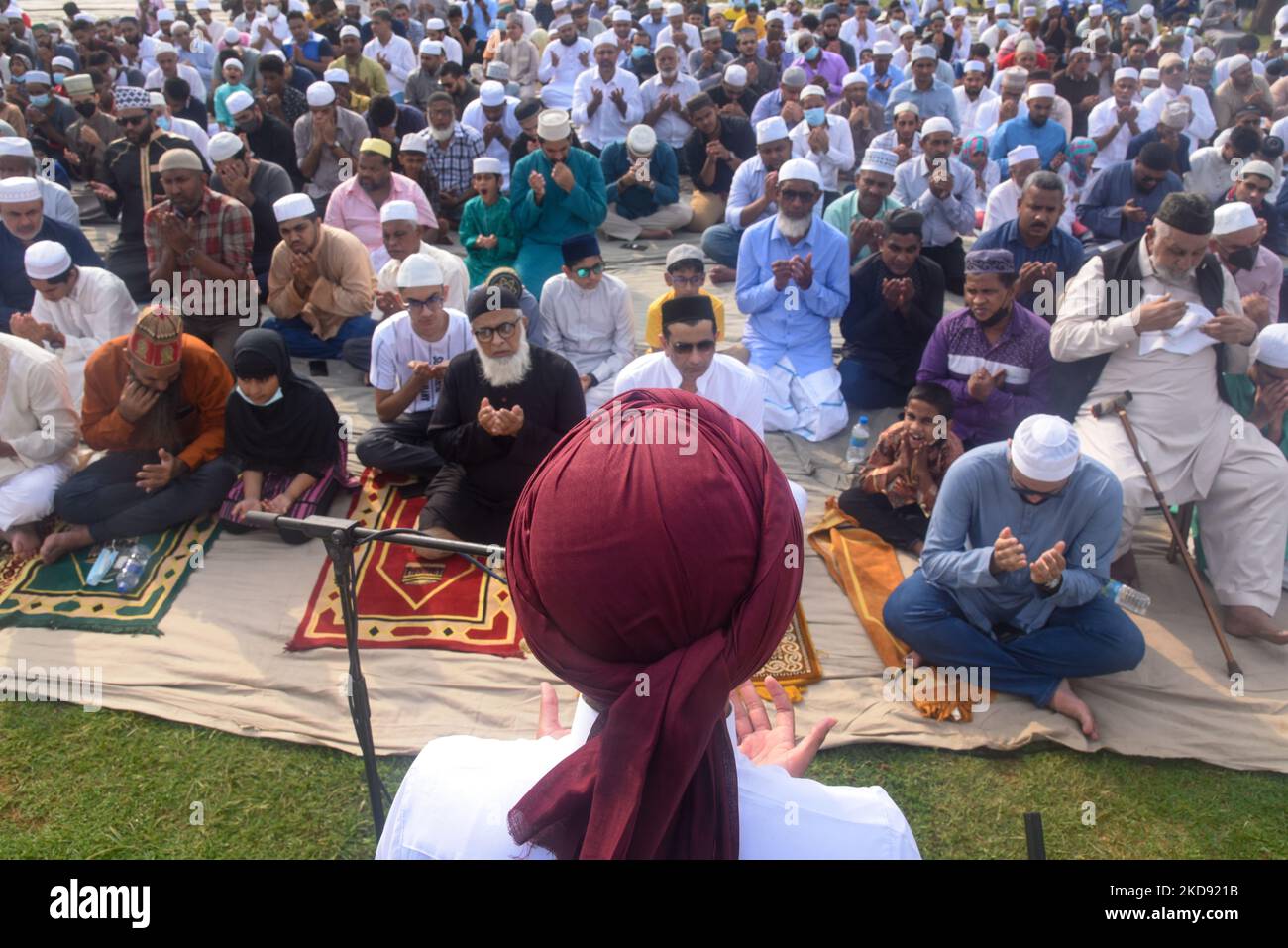 Sri lankan muslims devotees hi-res stock photography and images - Alamy