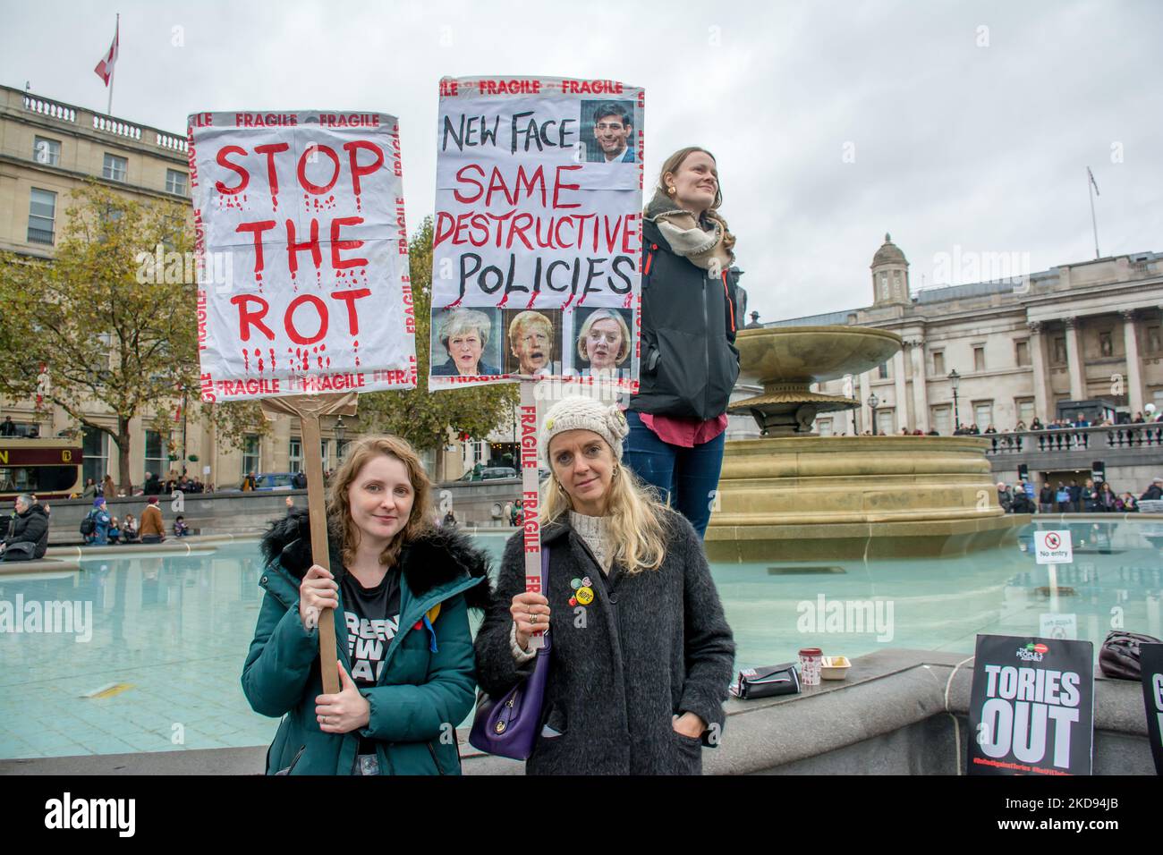 Trafalgar square, London, UK. 5th November 2022. Thousands rally in ...