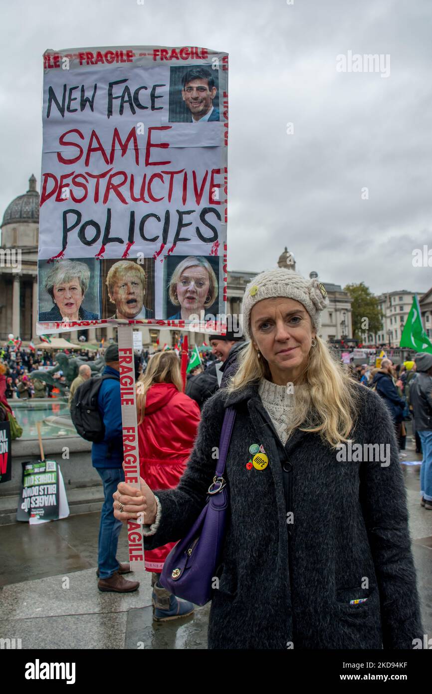 Trafalgar square, London, UK. 5th November 2022. Thousands rally in ...
