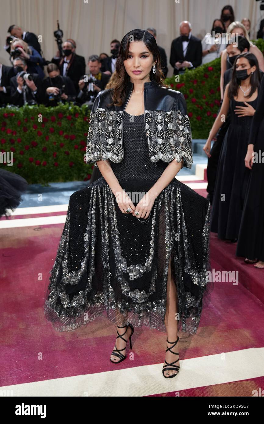 NEW YORK, NEW YORK - MAY 02: Gemma Chan attend The 2022 Met Gala ...