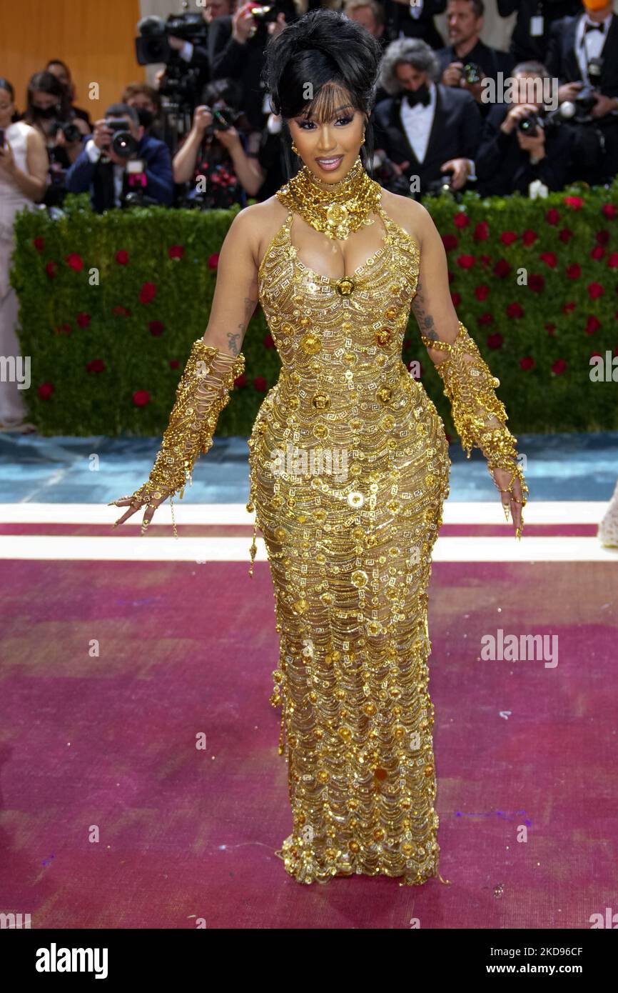 NEW YORK, NEW YORK - MAY 02: Cardi B attend The 2022 Met Gala ...