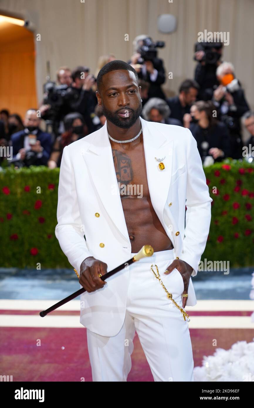 NEW YORK, NEW YORK - MAY 02: Dwyane Wade attend The 2022 Met Gala ...