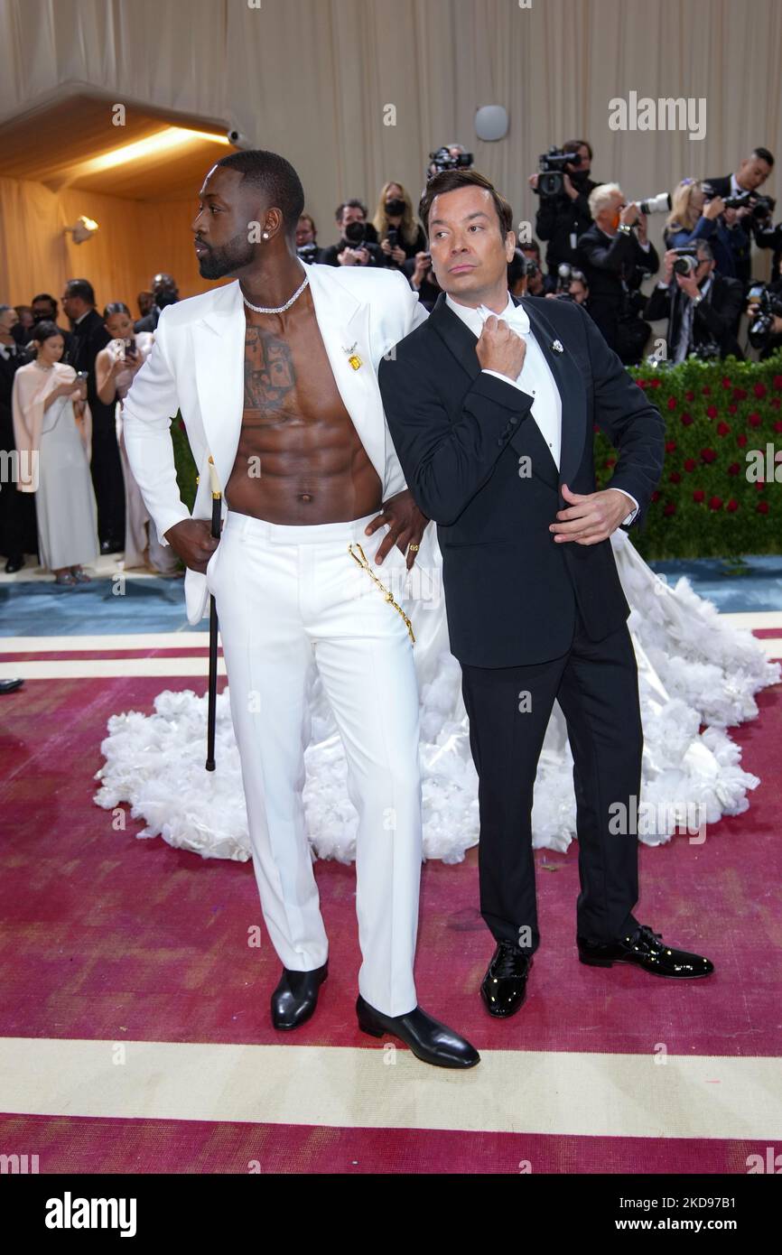 NEW YORK, NEW YORK - MAY 02: Dwyane Wade and Jimmy Fallon attend The ...