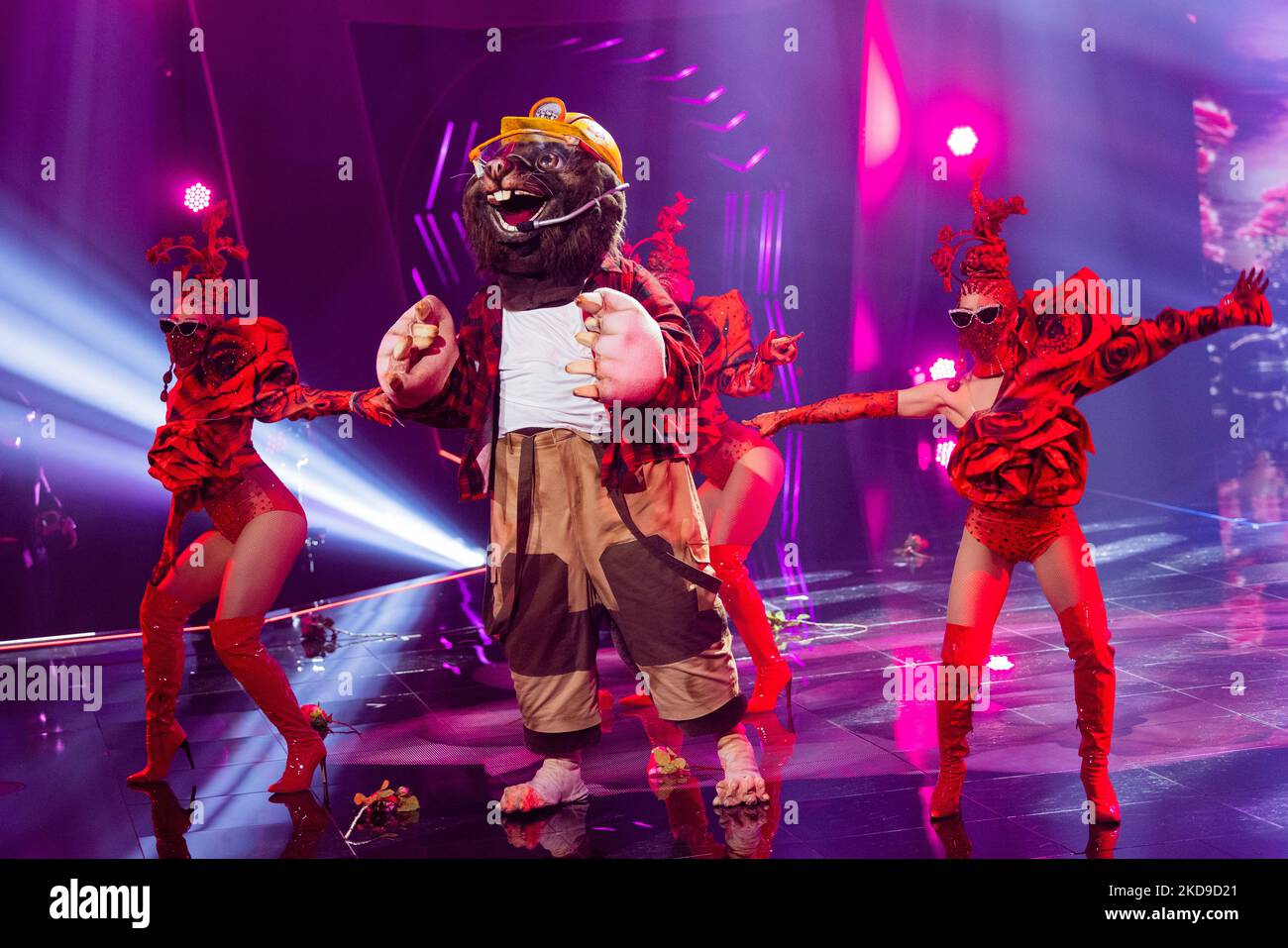 Cologne, Germany. 05th Nov, 2022. The character "The Mole" is on stage ...
