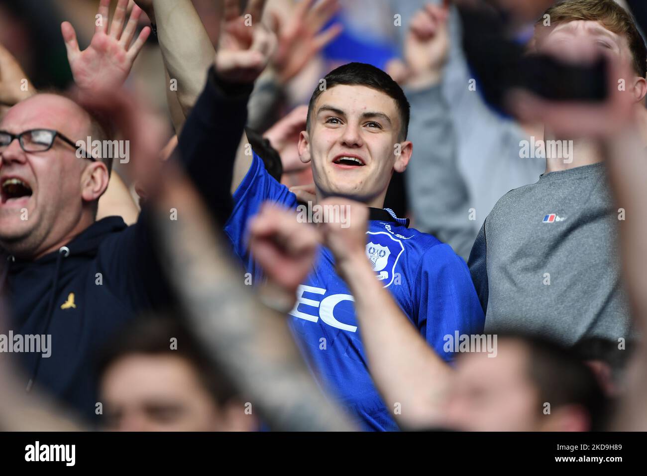 Everton supporters celebrate victory during the Premier League match ...