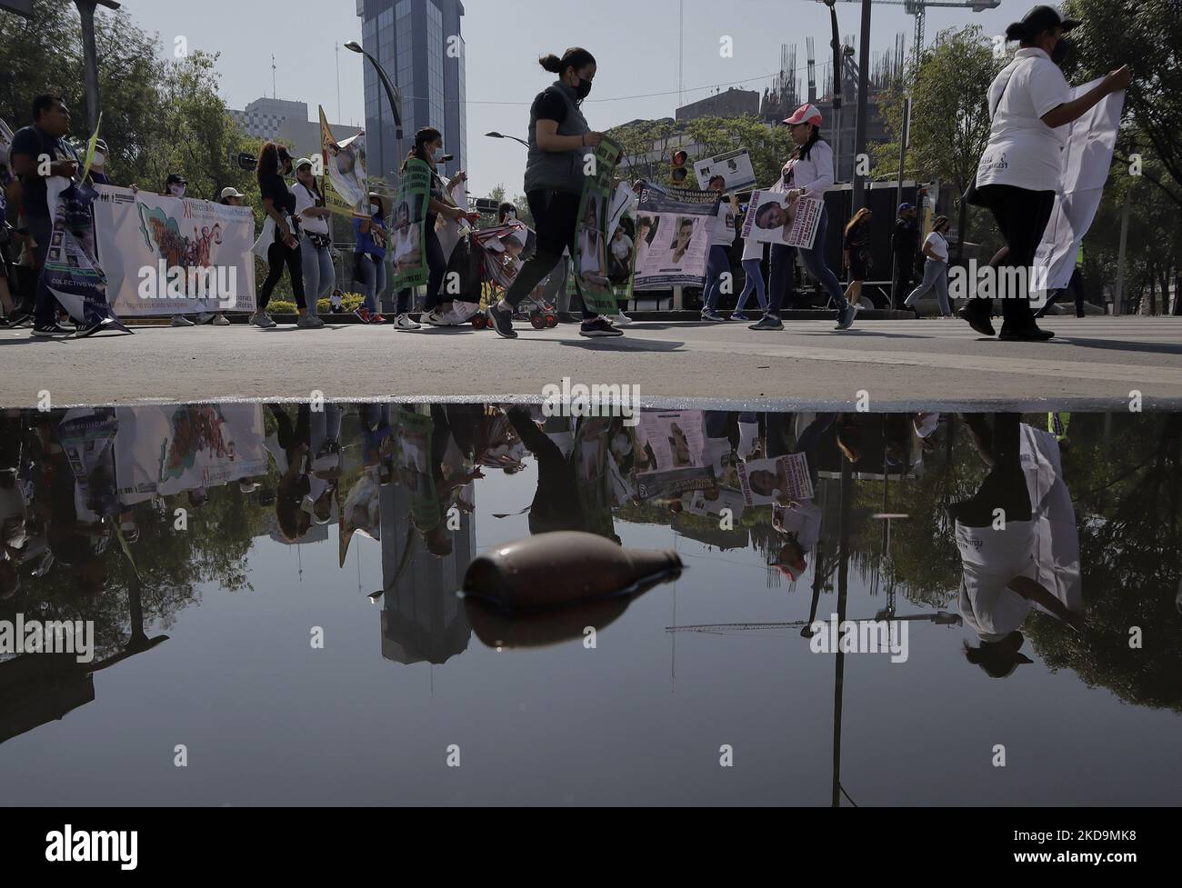 Monumento a la independencia de mexico hi-res stock photography and ...