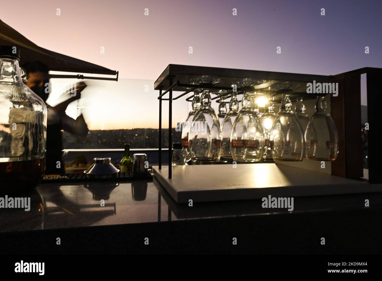 View of the cocktail bar on the terrace of the Katari Hotel in Arequipa ...