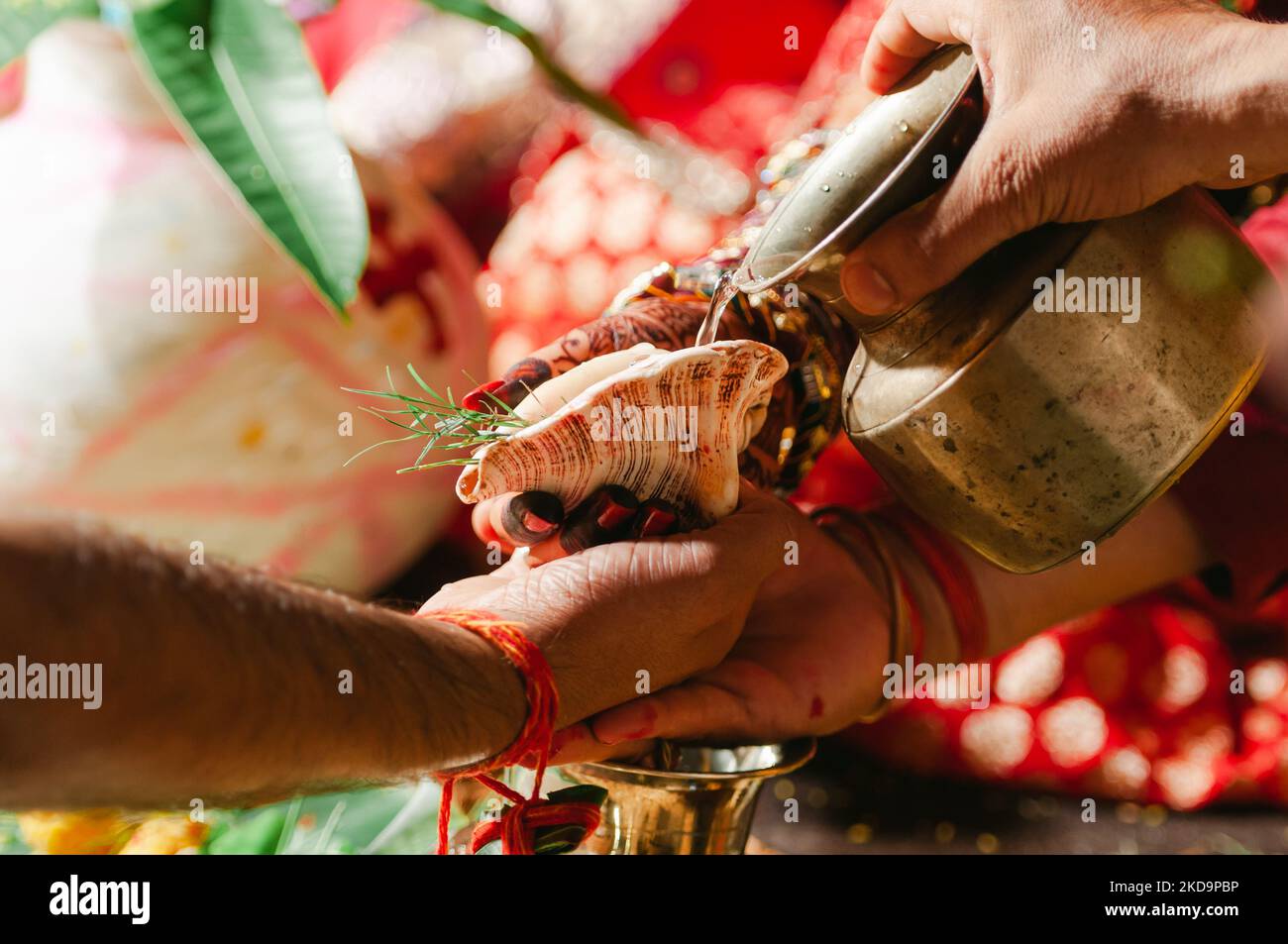 The traditional hindu rituals in an indian wedding Stock Photo - Alamy