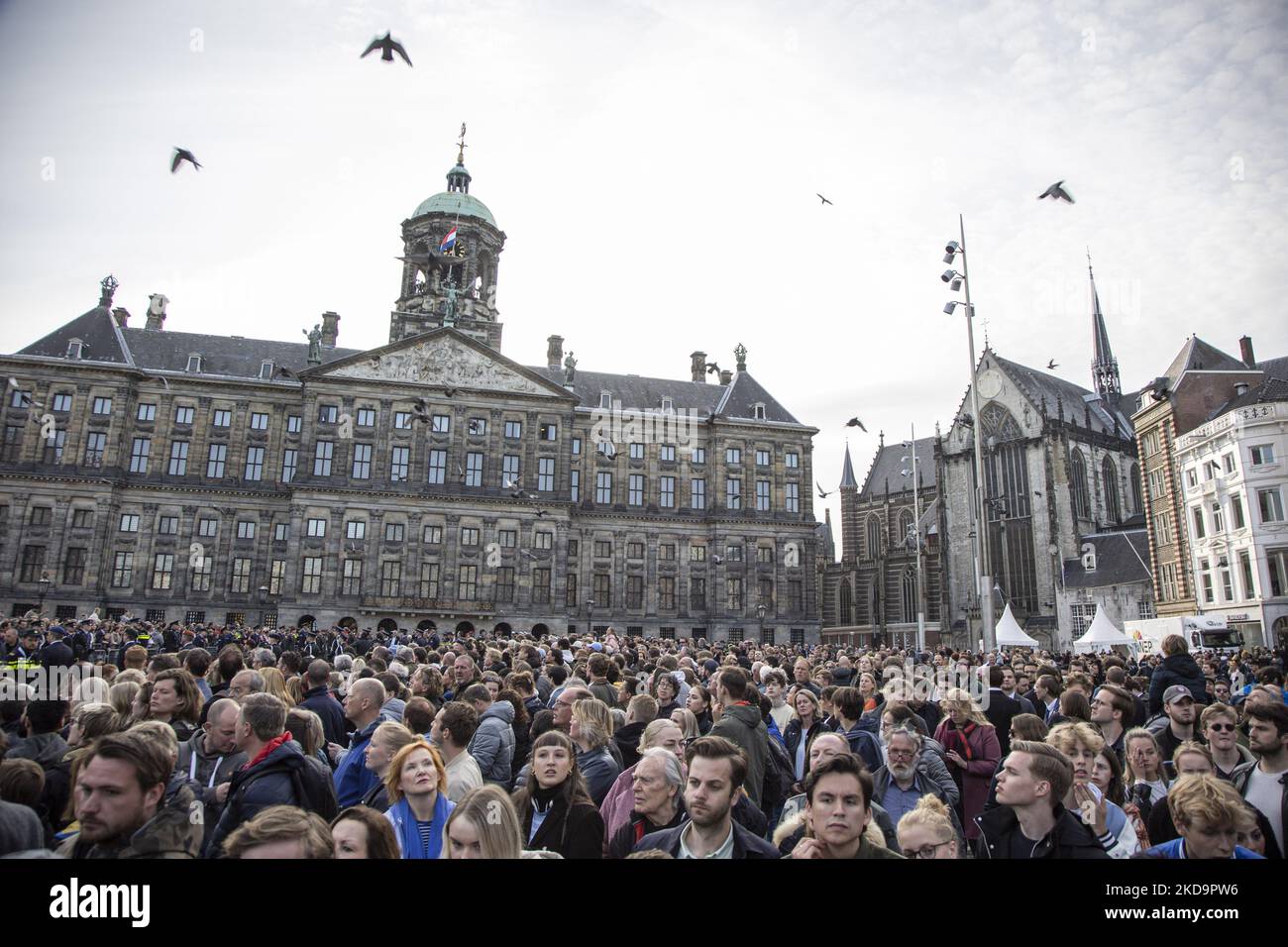 Thousands of people, crowds attend the Remembrance Day commemoration ...