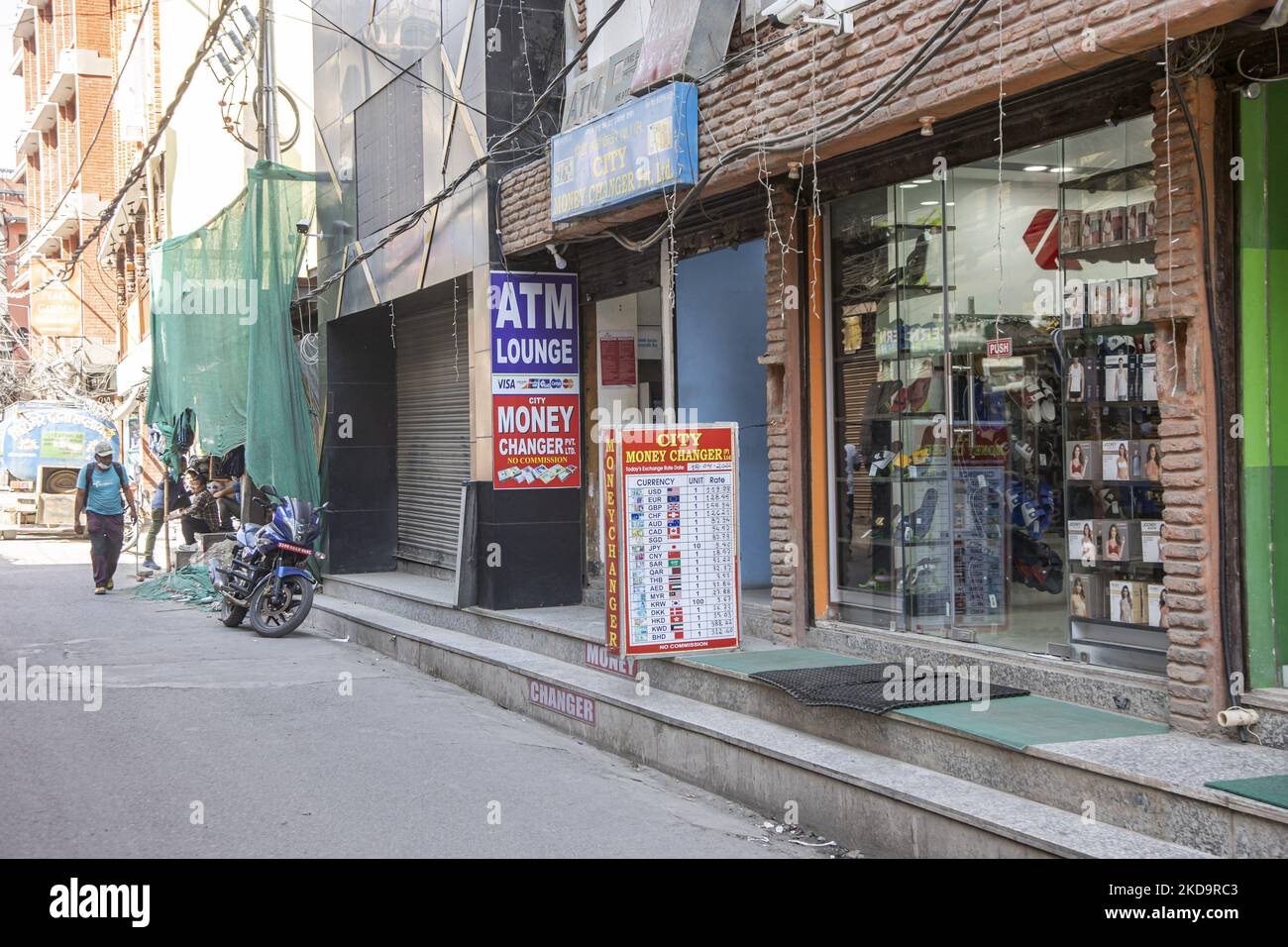 Sterling renminbi rate hi-res stock photography and images - Alamy