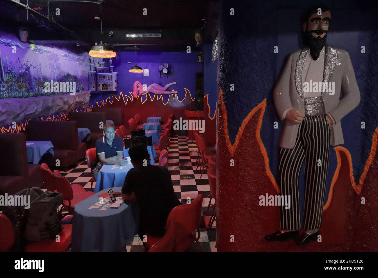 Avec la photo du public hi-res stock photography and images - Alamy