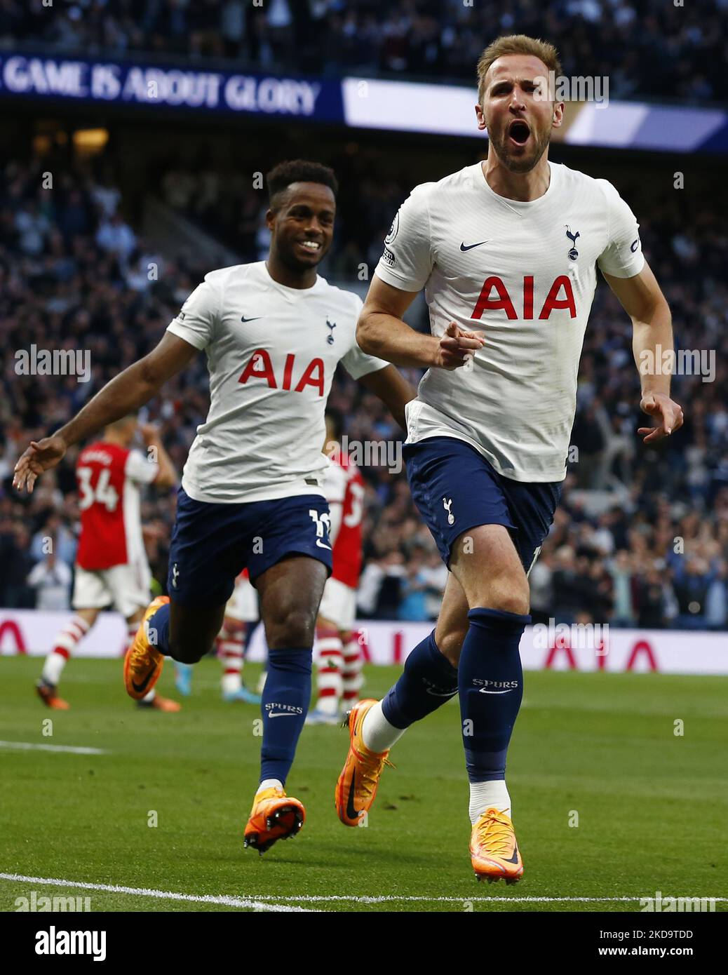 Tottenham Hotspur's Harry Kane celebrates his 2nd goal during Premier ...