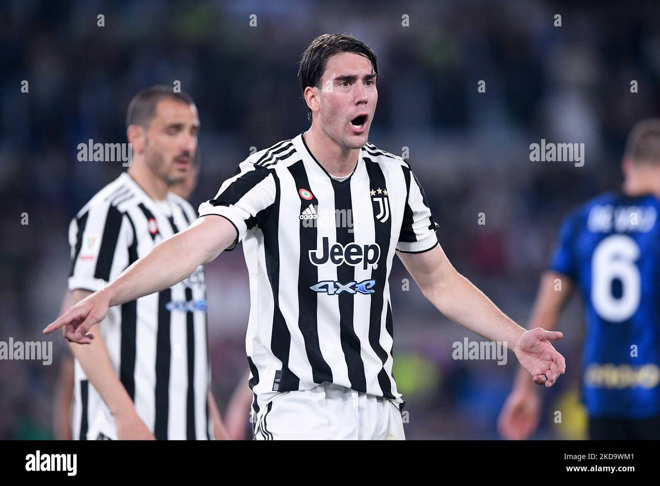 Fc juventus yells hi-res stock photography and images - Alamy