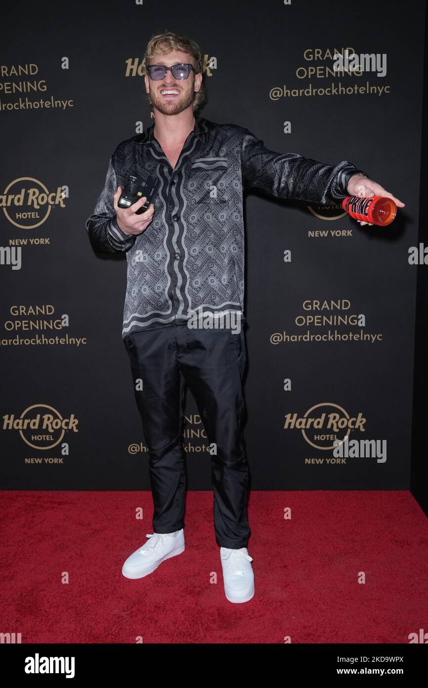 NEW YORK, NEW YORK - MAY 12: Logan Paul arrives at the grand opening of ...