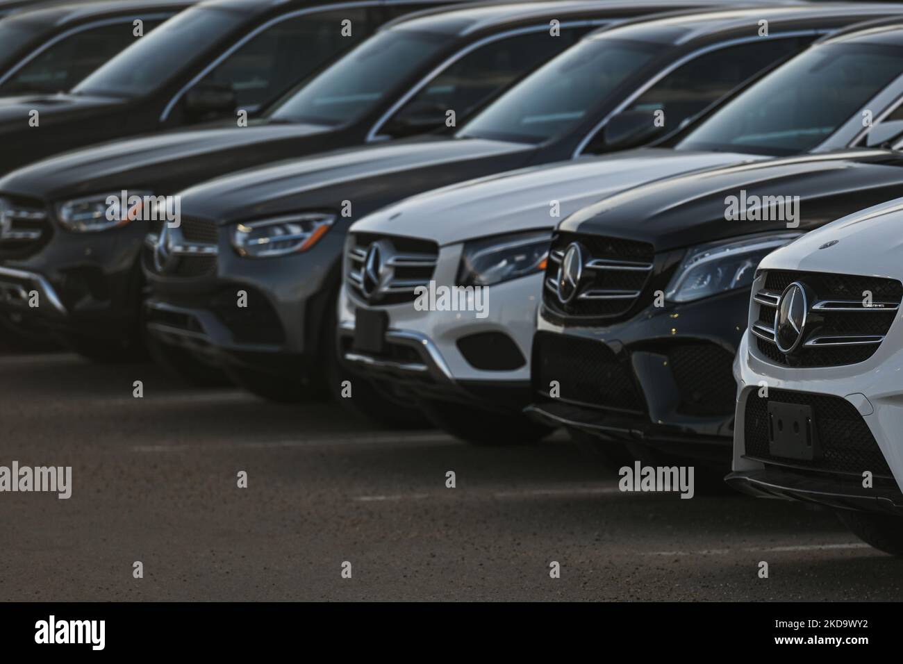 Mercedes benz vehicles hi-res stock photography and images - Alamy
