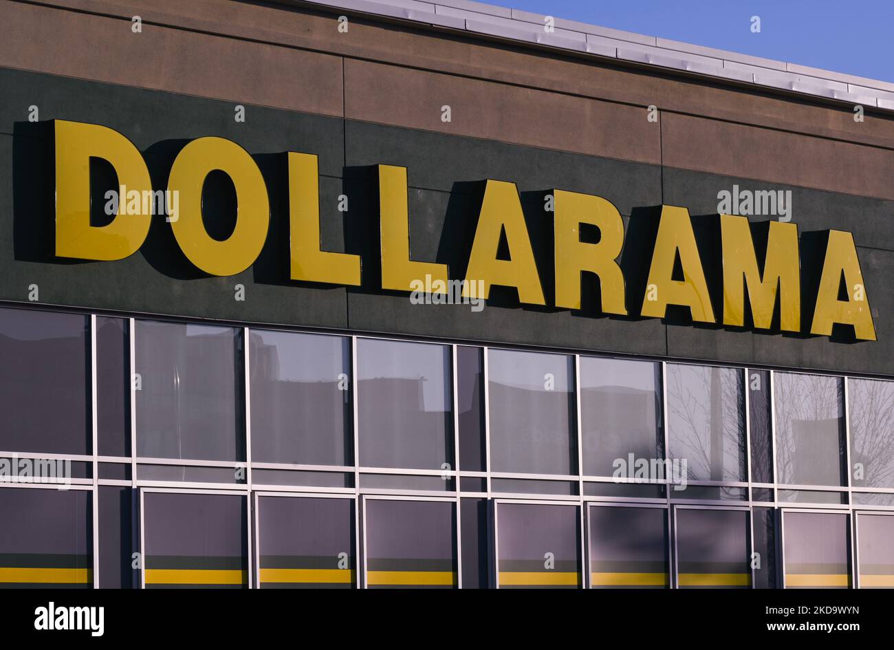 Dollarama logo hi-res stock photography and images - Alamy