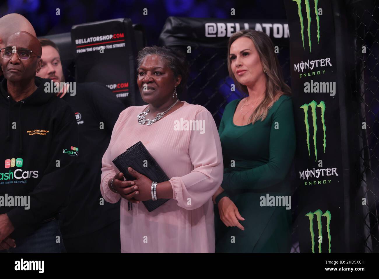 Paul 'Semtex' Daley celebrates winning his final fight with his mother ...