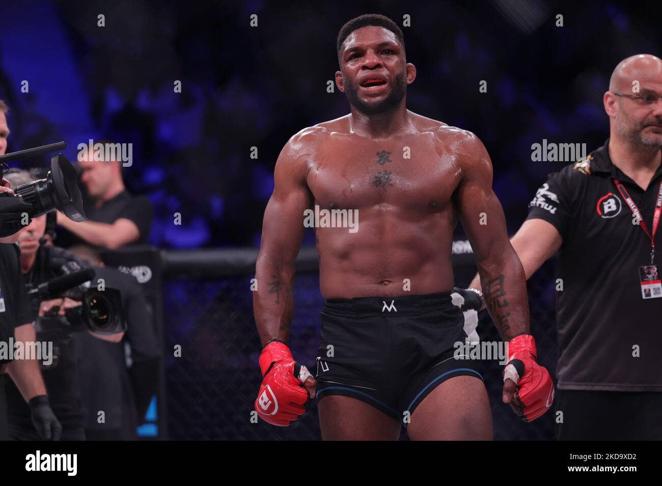 Paul 'Semtex' Daley celebrates winning his final fight with his mother ...