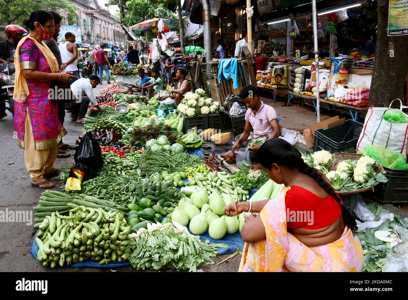Vegetable hawker in kolkata hi-res stock photography and images - Alamy