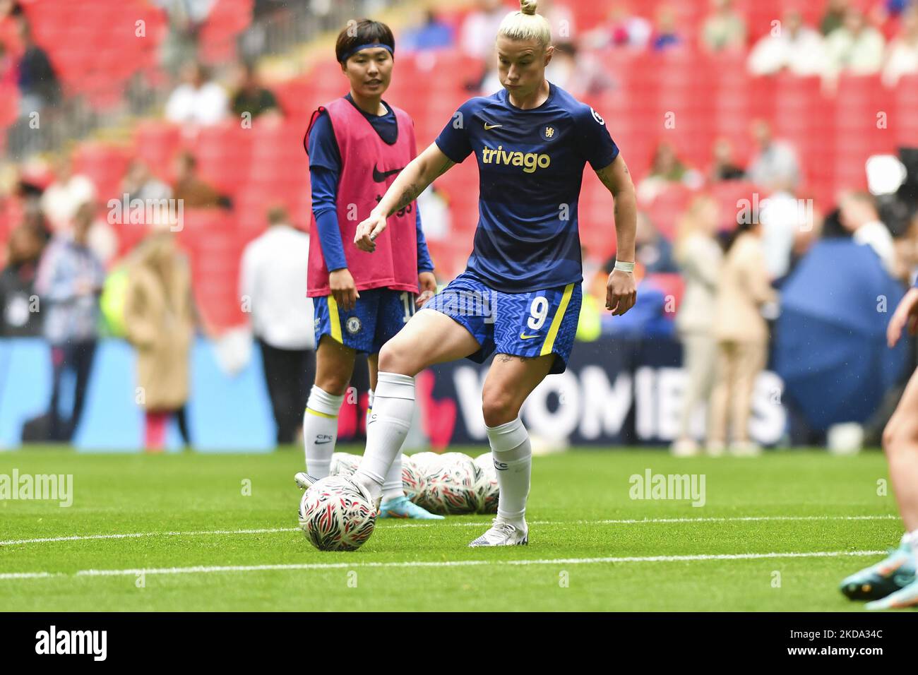 Bethany England of Chelsea warming up before the Women's FA Cup Final ...