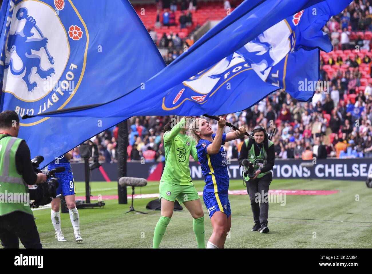Zecira Musovic of Chelsea and Millie Bright of Chelsea celebrating ...