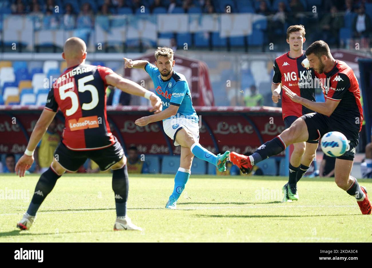 Mertens napoli 2022 hi-res stock photography and images - Alamy