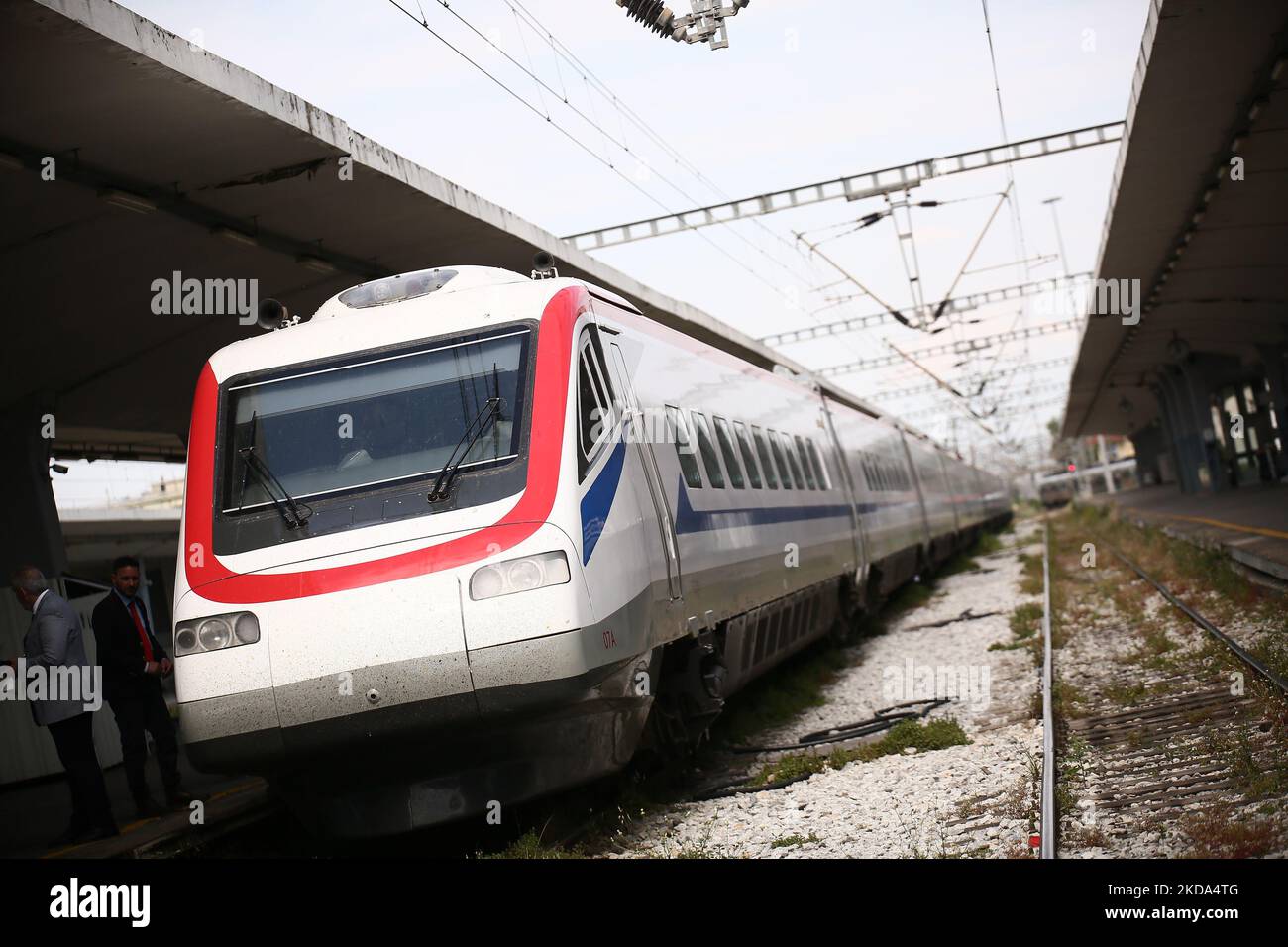 White arrow superfast train hi-res stock photography and images - Alamy