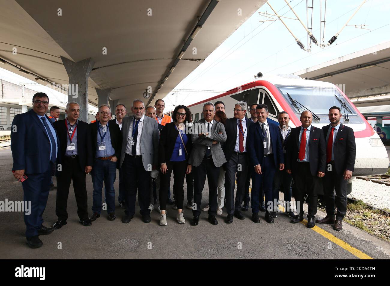 White arrow superfast train hi-res stock photography and images - Alamy