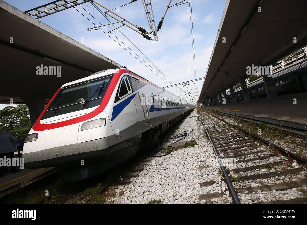 White arrow superfast train hi-res stock photography and images - Alamy