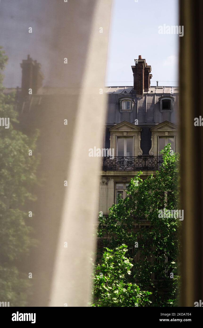 Open window view of paris hi-res stock photography and images - Alamy