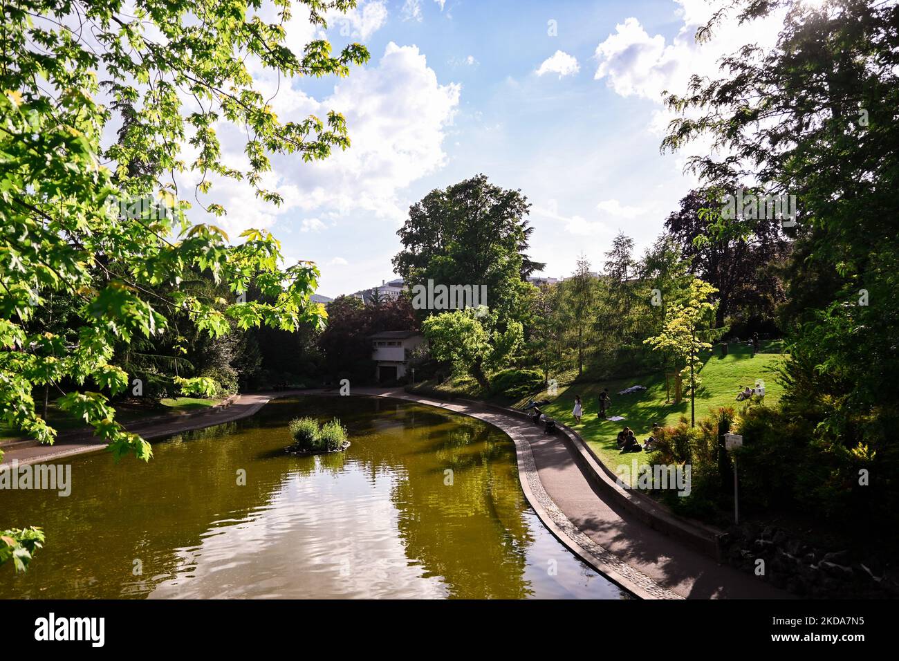 The Jardin Lecoq. A heatwave has been over France for several days now ...