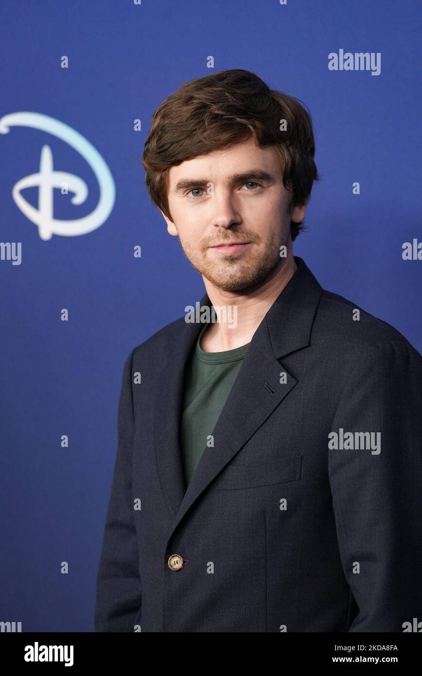Freddie Highmore 2022