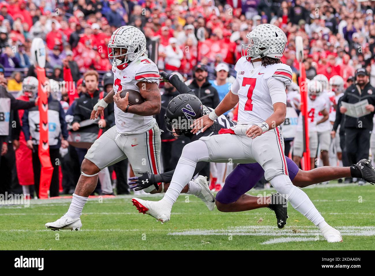 Evanston, Illinois, USA. 5th Nov, 2022. Ohio State Buckeyes running ...