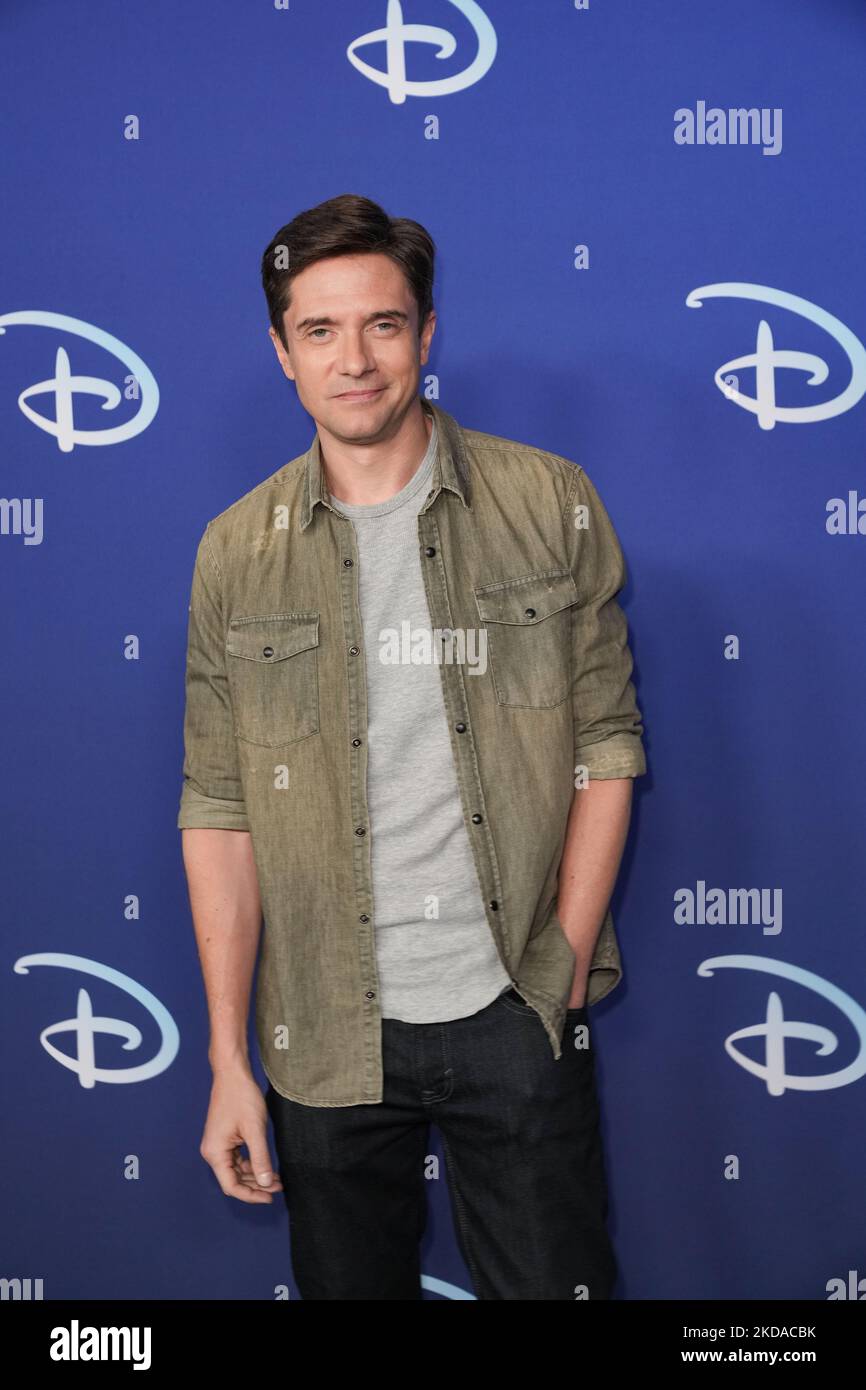 NEW YORK, NEW YORK - MAY 17: Topher Grace attends the 2022 ABC Disney ...