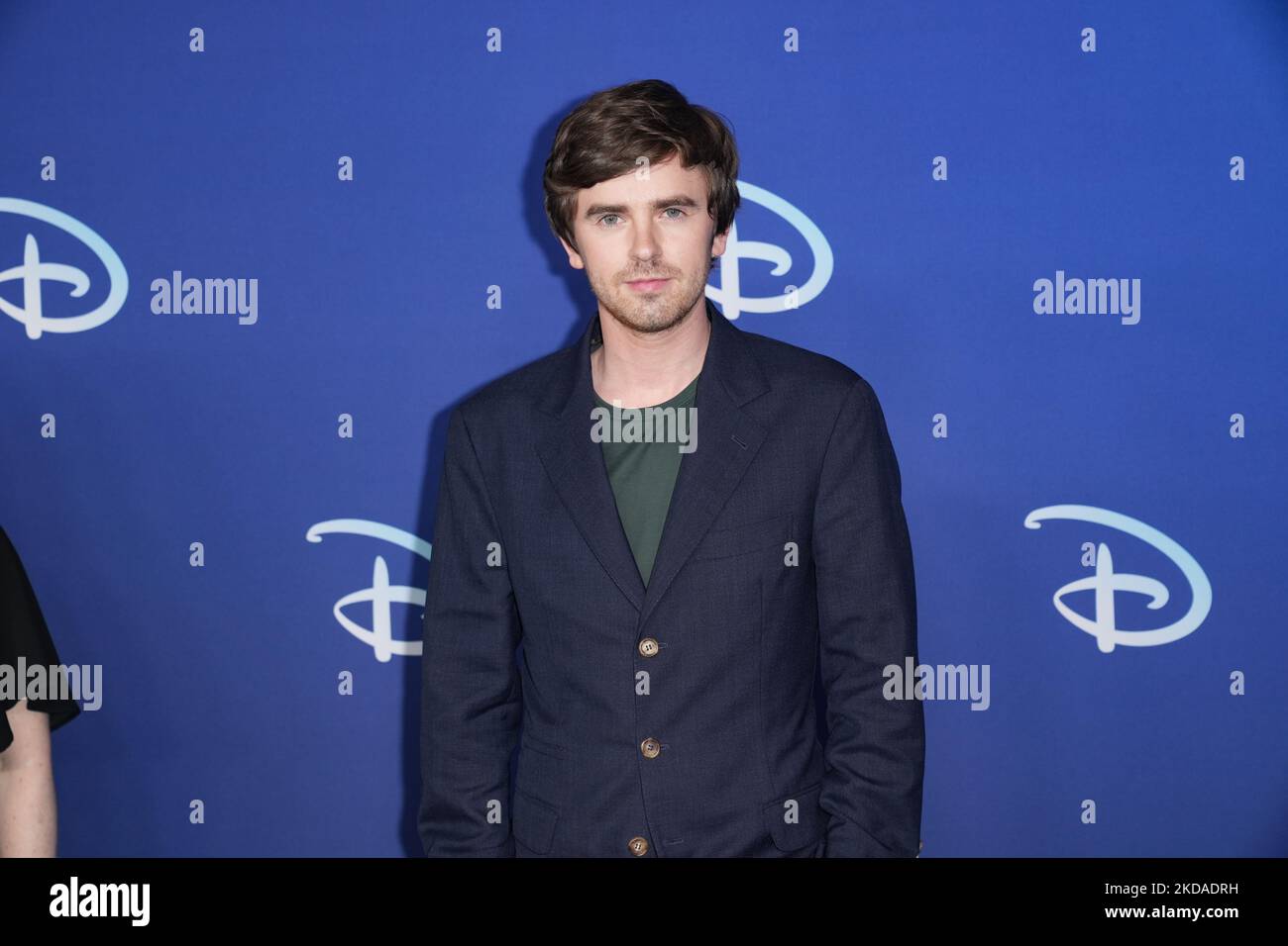 NEW YORK, NEW YORK - MAY 17: Freddie Highmore attends the 2022 ABC ...