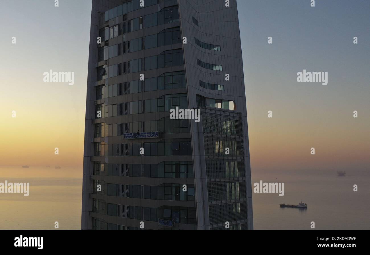 New ultra modern luxury high rise complex hi-res stock photography and ...