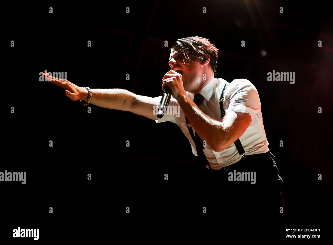 Yungblud frak show hi-res stock photography and images - Alamy