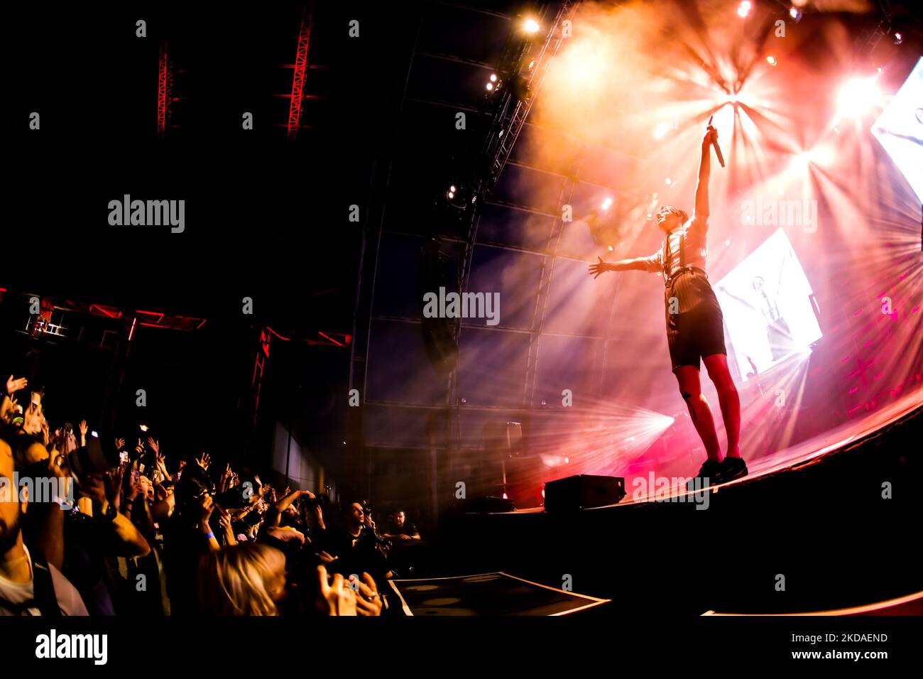 Yungblud frak show hi-res stock photography and images - Alamy