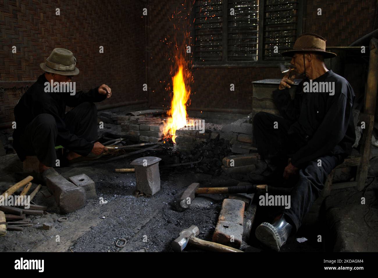 Ki Empu Sungkowo Hrumbrodjo (68), the 17th decendat of a keris maker ...