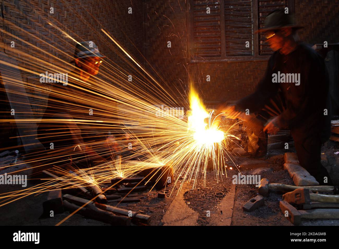 Ki Empu Sungkowo Hrumbrodjo (68), the 17th decendat of a keris maker ...