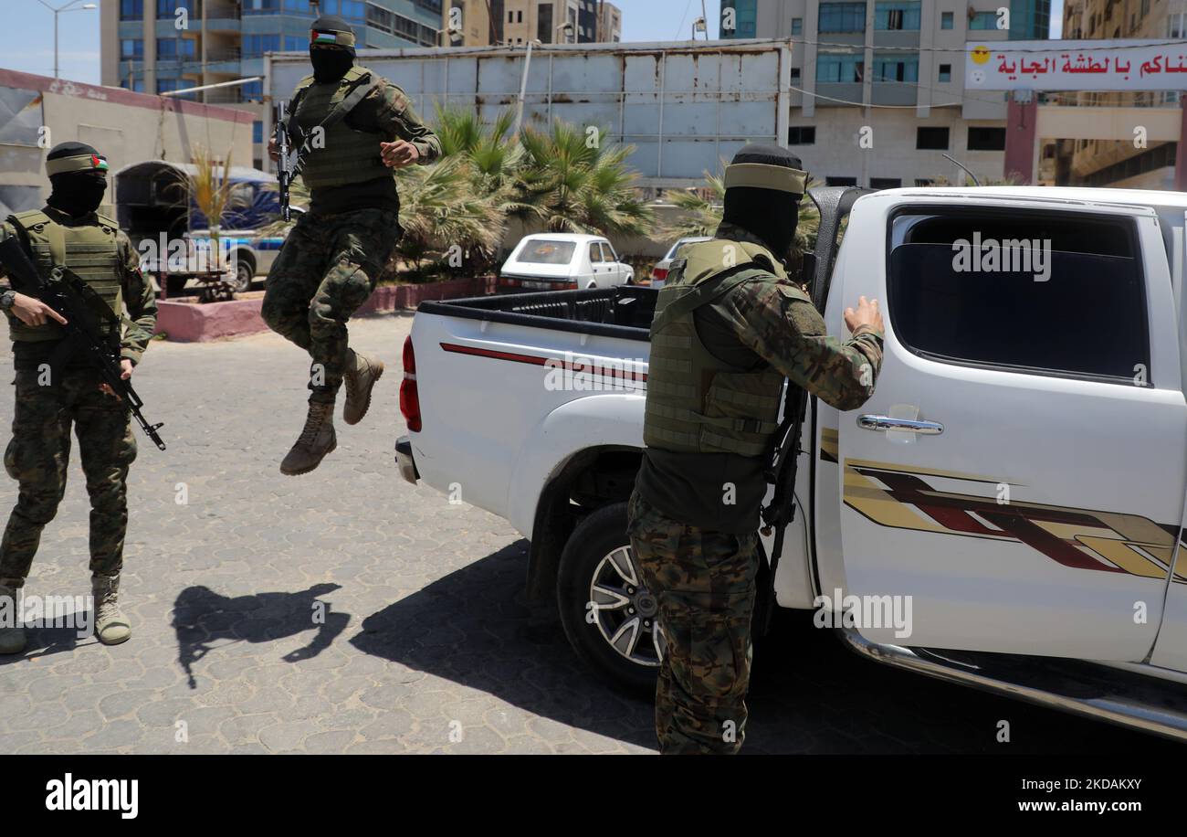 Resistance factions hi-res stock photography and images - Alamy