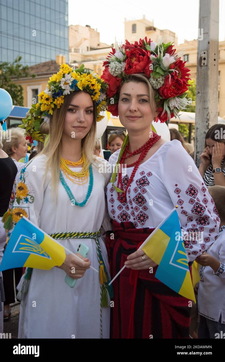 Ukrainians celebrate Vyshyvanka Day wearing traditional embroidered ...