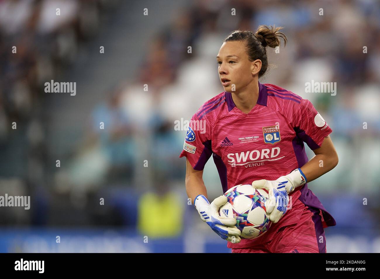 Christiane Endler of Olympique Lyonnais during the UEFA Women's ...