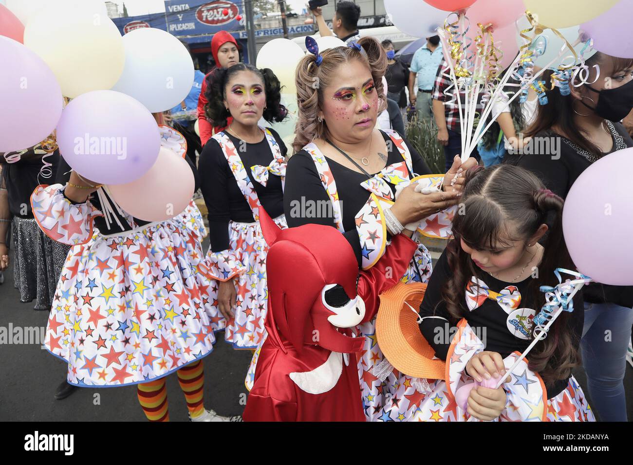 Closing of the carnival of san lorenzo tezonco in iztapalapa hi-res ...