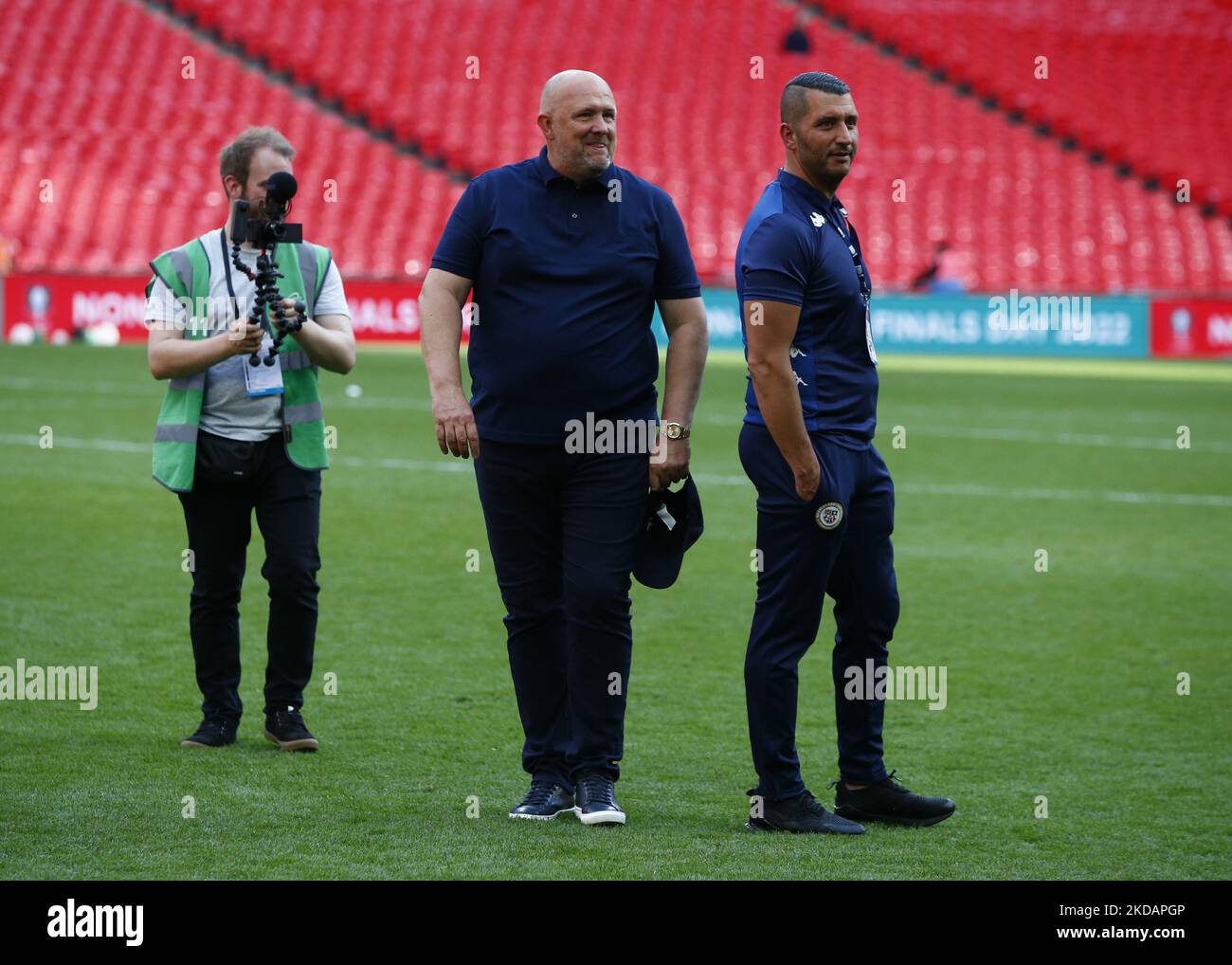 LONDON, ENGLAND - MAY 22: Andy Woodman manager of Bromley after The ...