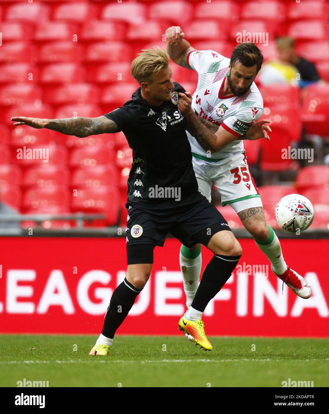 LONDON, ENGLAND - MAY 22:L-R Luke Coulson of Bromley tussle with ...