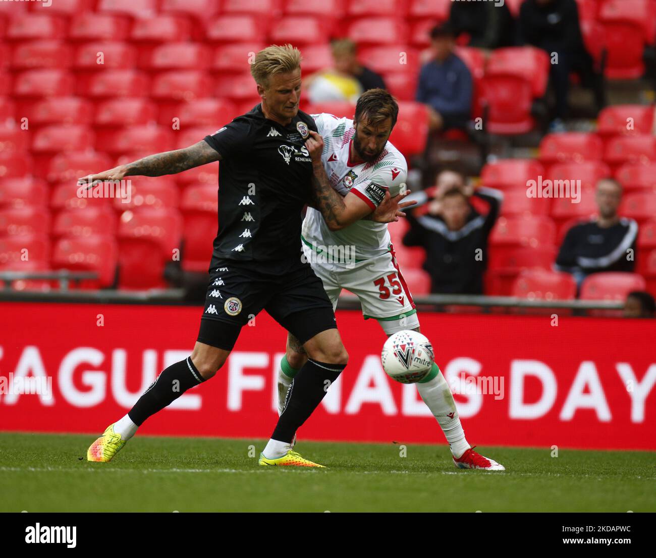 LONDON, ENGLAND - MAY 22:L-R Luke Coulson of Bromley tussle with ...