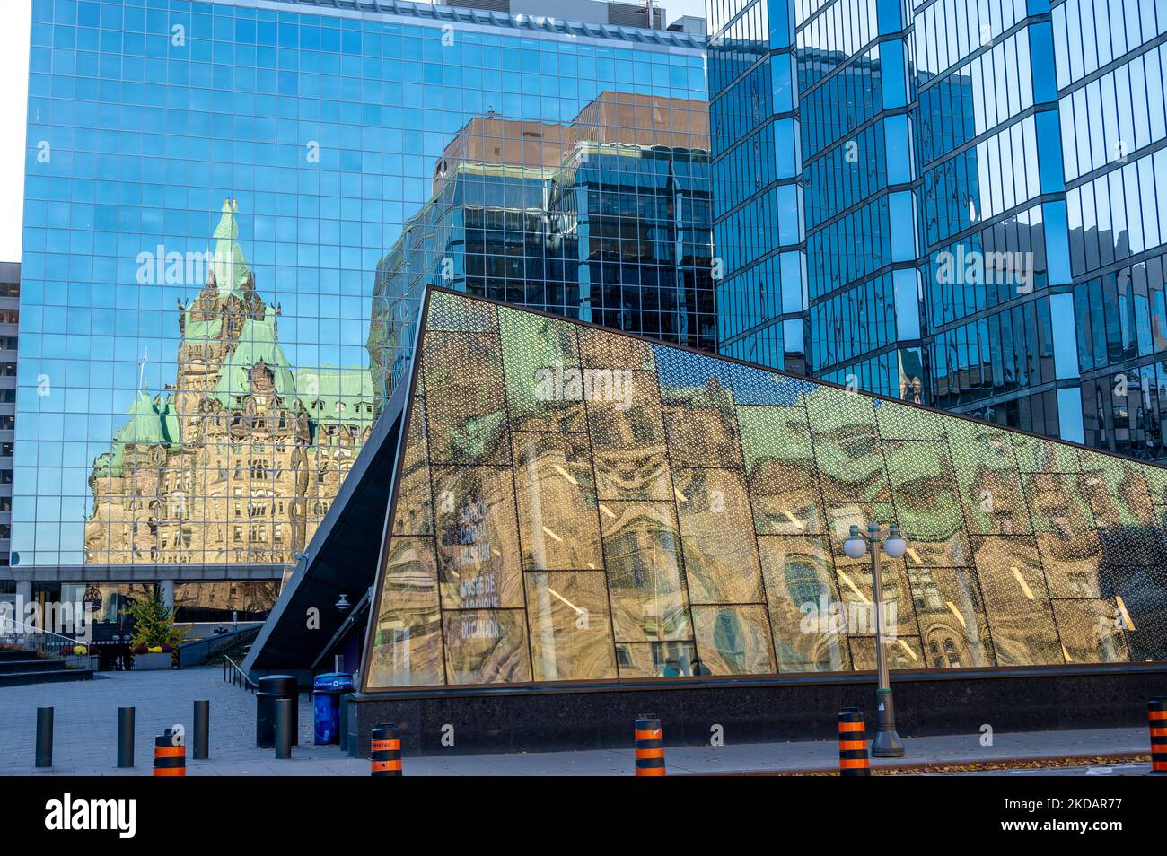 Historic commonwealth bank building hi-res stock photography and images ...