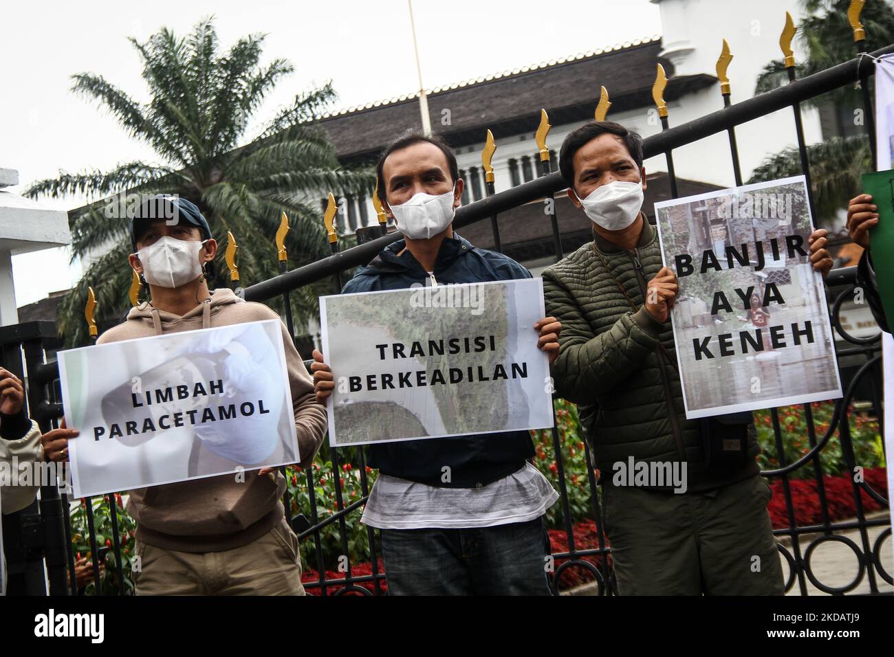 Gedung state hi-res stock photography and images - Alamy